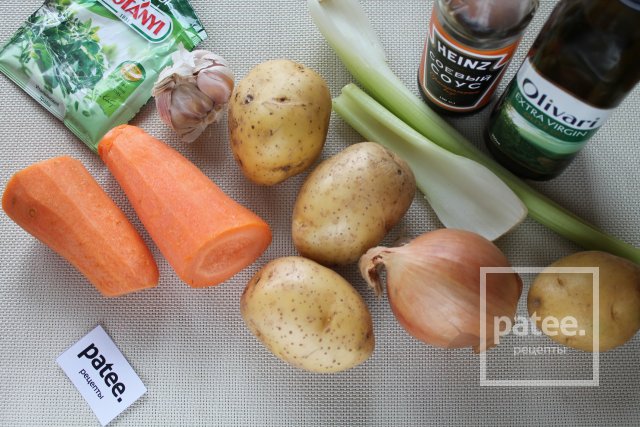 Картофель с овощами и итальянскими травами в духовке - рецепт с ...